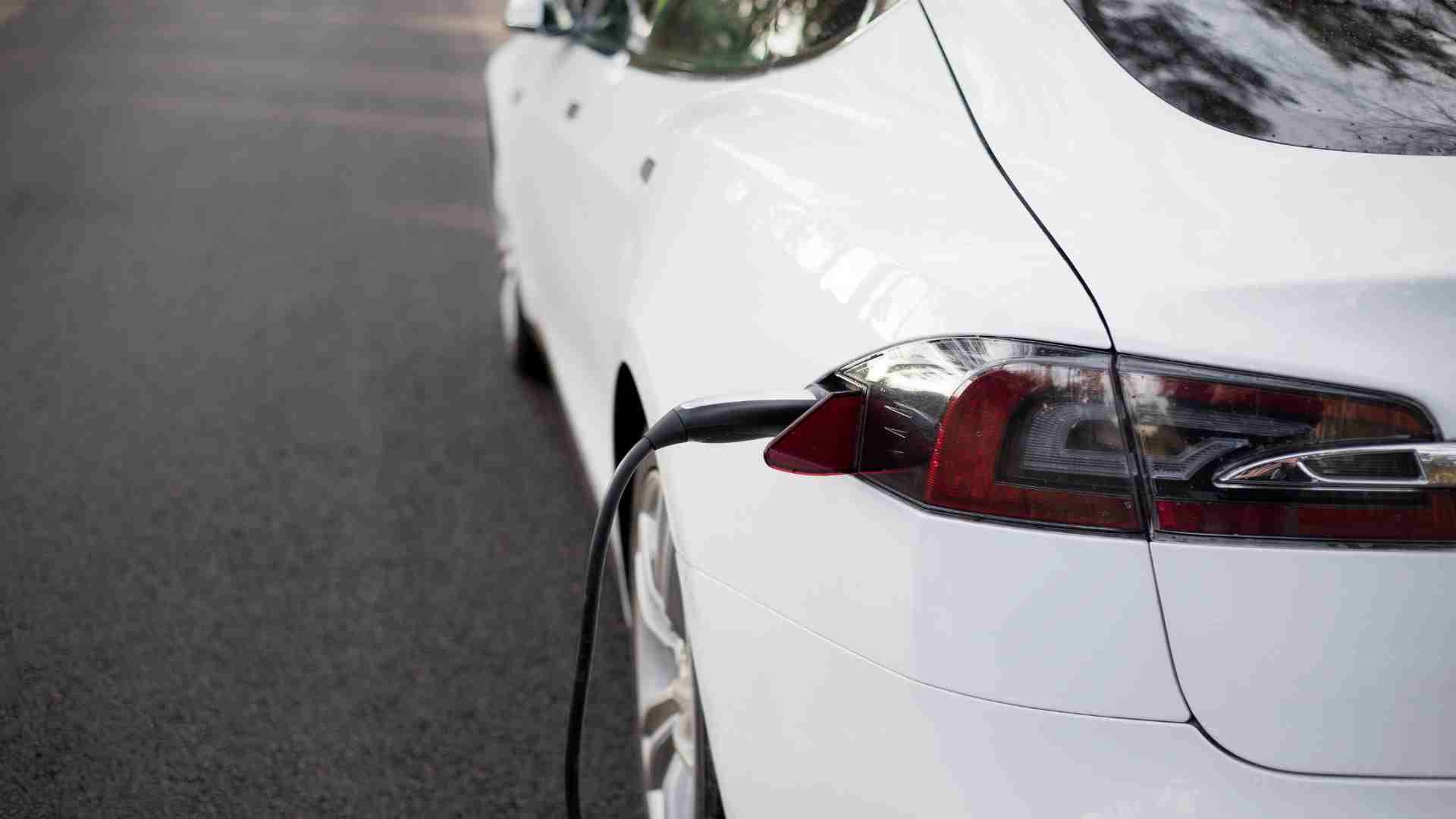 Charging Your Tesla: How Much Does It Cost and How to Save Cost ...